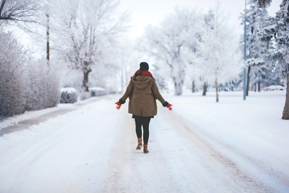 Blogmas Day 21: 10 Winter Quotes to Warm Your Heart